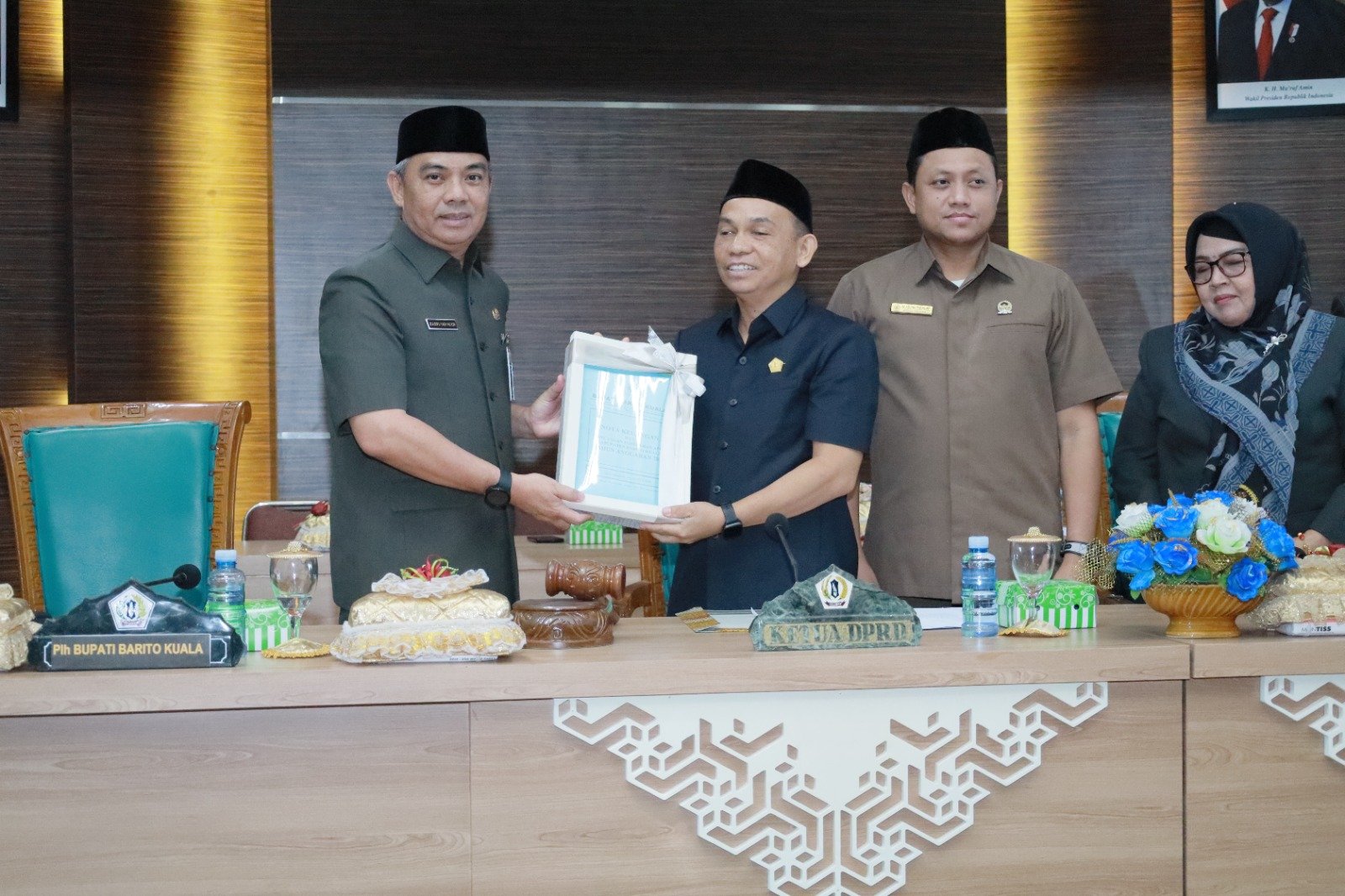 Plh Bupati Batola Zulkipli Yadi Noor Sampaikan Rancangan Perubahan APBD ... Plh Bupati Batola Zulkipli Yadi Noor Sampaikan Rancangan Perubahan APBD ...